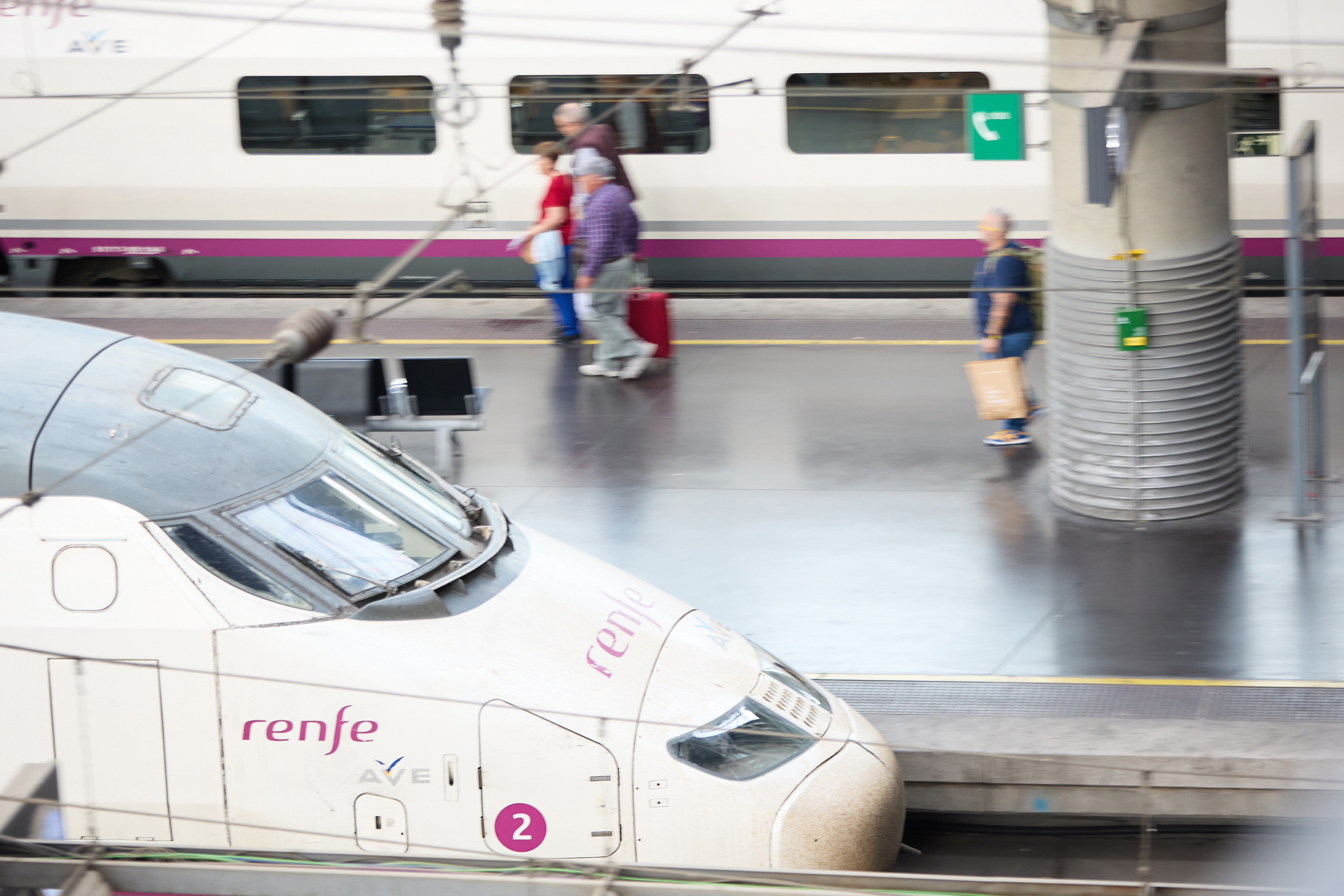 Bruselas investiga si Renfe infringió normas de competencia de la UE al ...