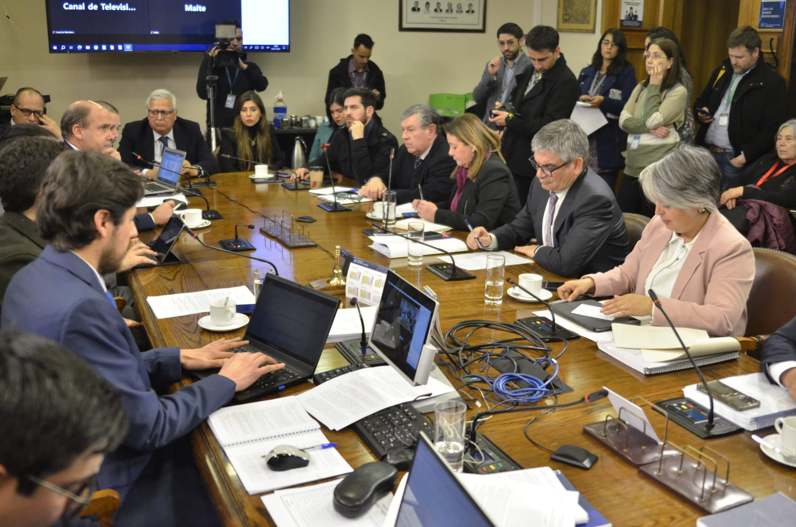 Comisión de Trabajo de la Cámara fija cronograma de votación en ...