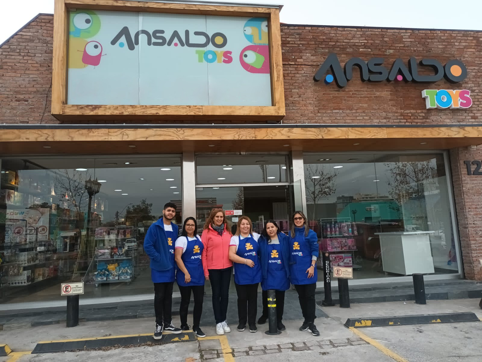 La histórica juguetería Ansaldo inaugura su tienda número 11 en el país ...