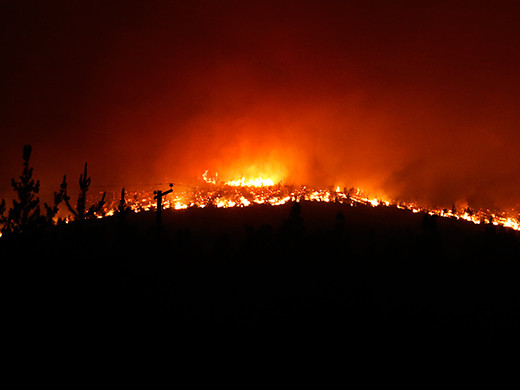 Grandes incendios en California crean su propio clima incendiario